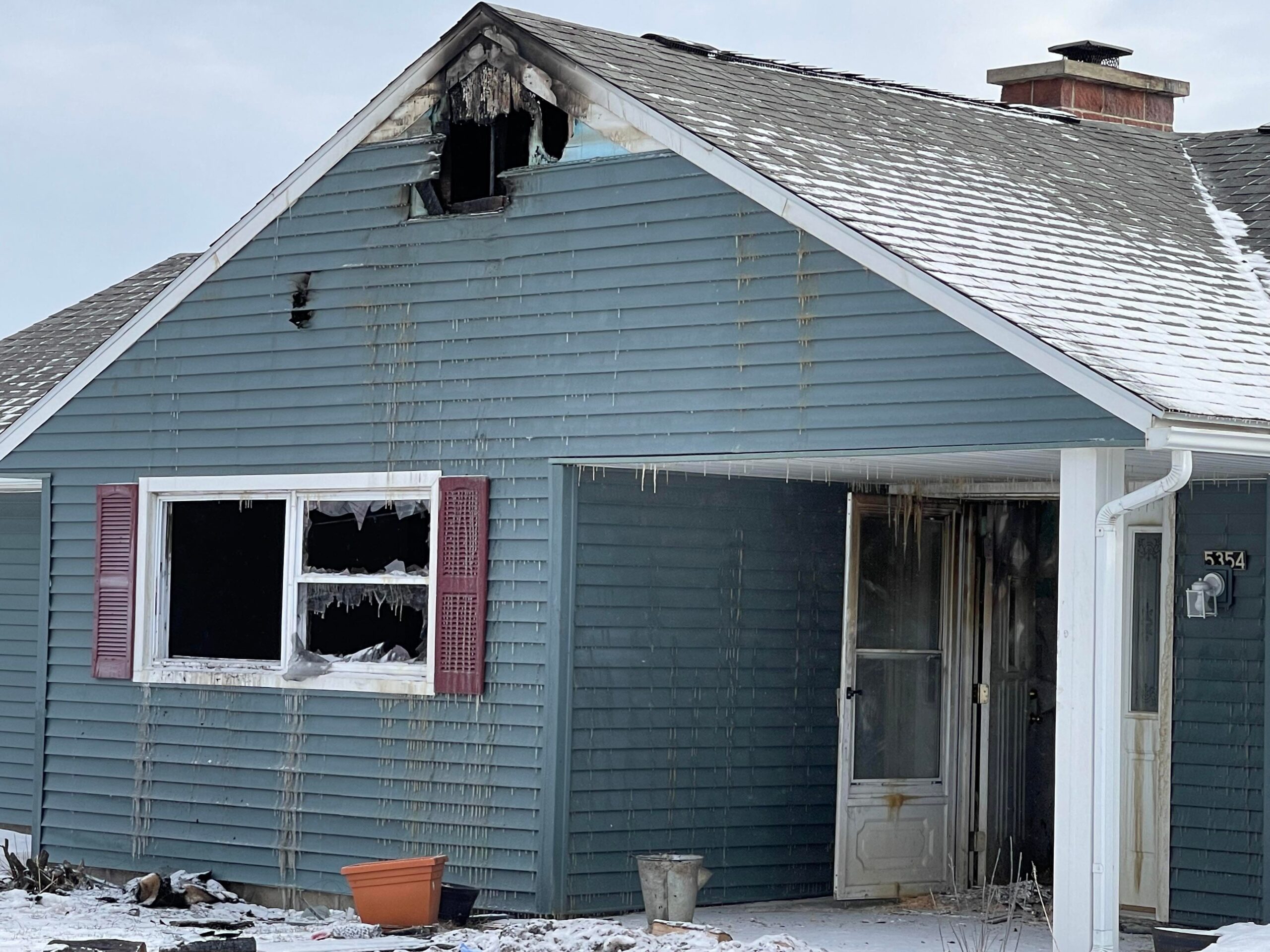 Fire rips destroys home in Alfred on Jericho Hill, several departments ...