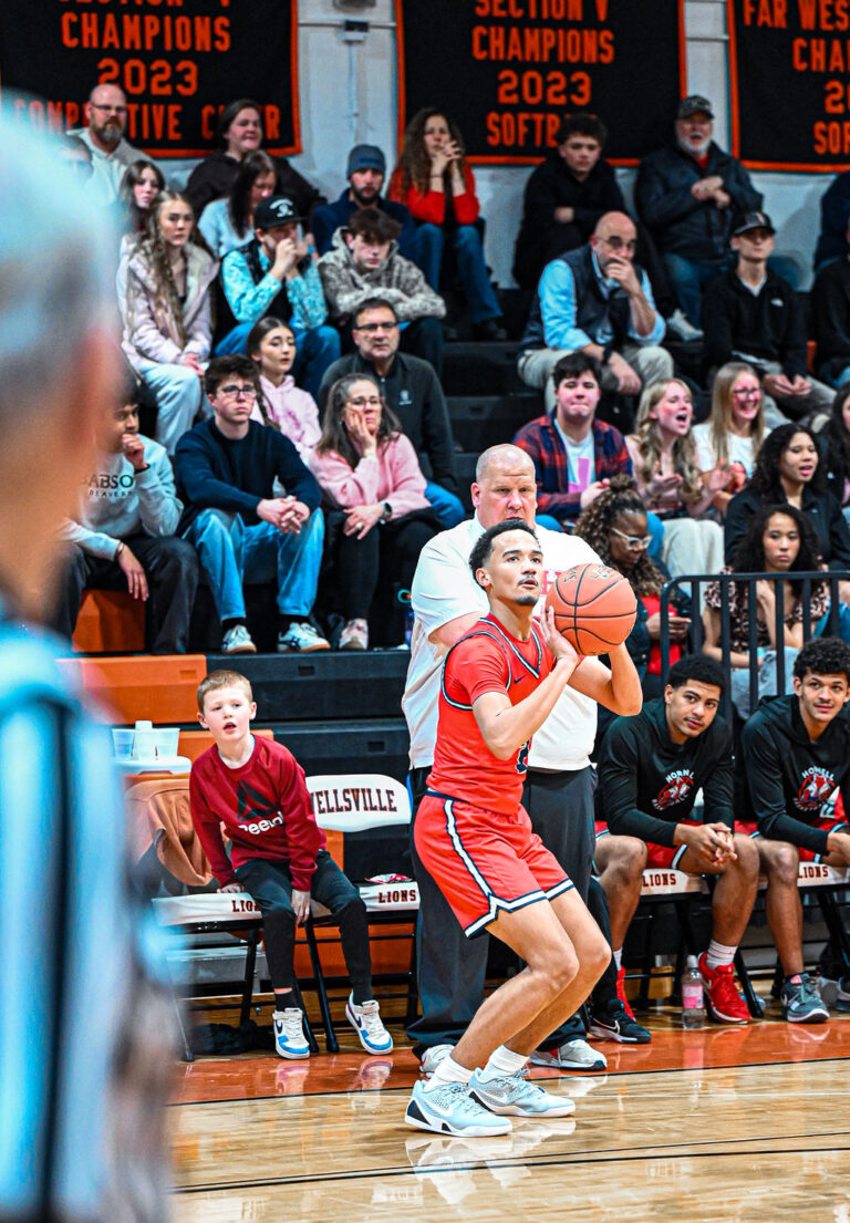 Wellsville controls second half to best Hornell boys in the "Lion's Den ...